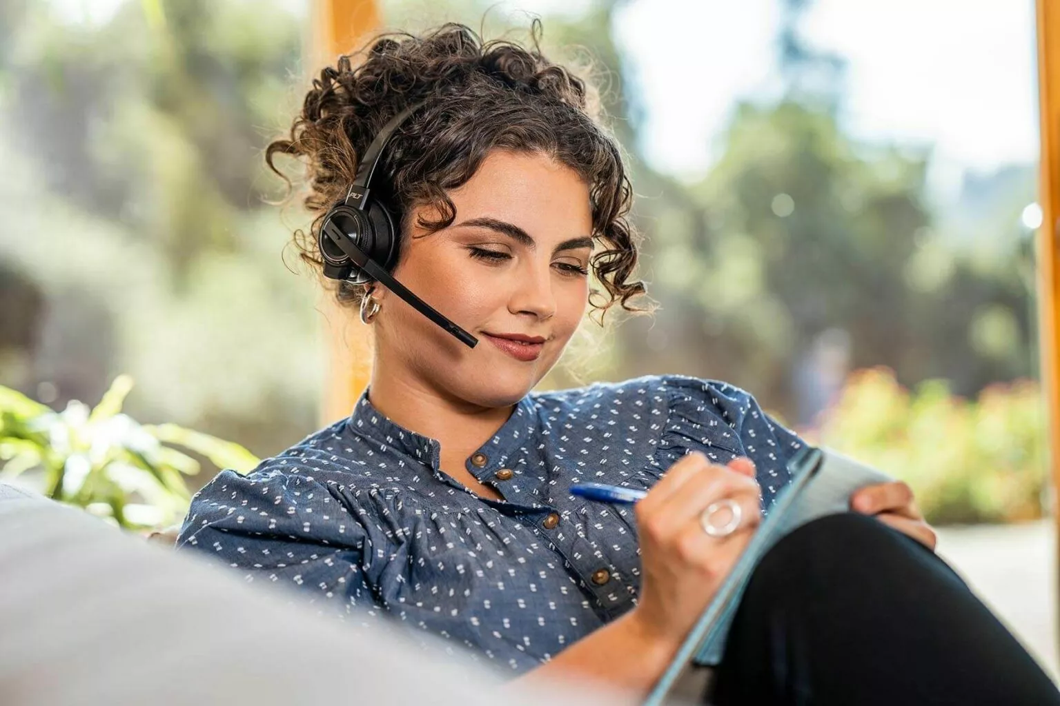 Plantronics HP Poly Savi 8210 Office Wireless Headset – Ideal Headsets