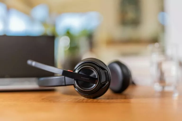 Plantronics HP Poly 8220 Office ANC Wireless UC Stereo DECT Headset, PC ...